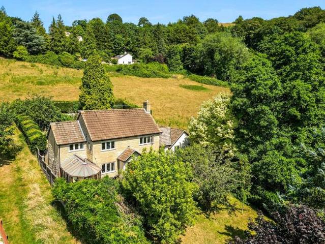 5 Bedroom Detached House