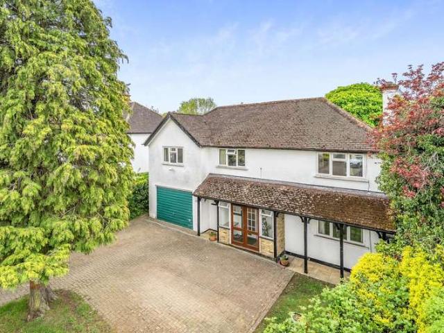 5 Bedroom Detached House