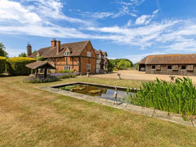 5 Bedroom Detached House