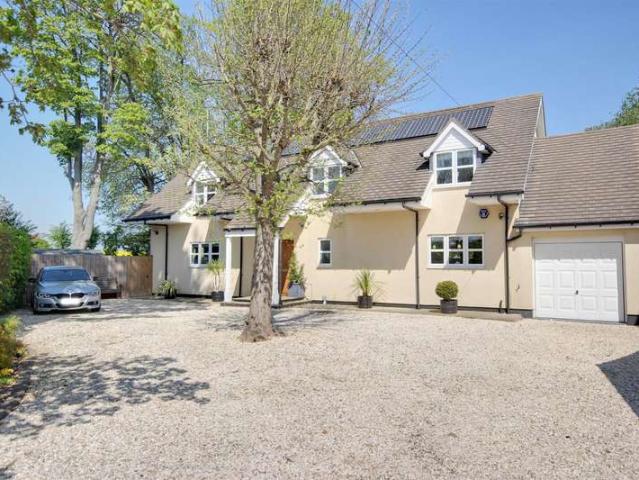 5 Bedroom Detached House