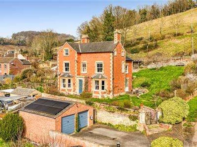 5 Bedroom Detached House