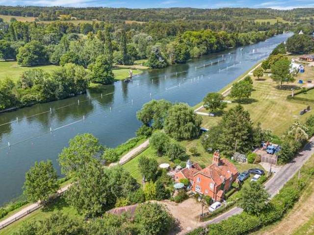 5 Bedroom Detached House
