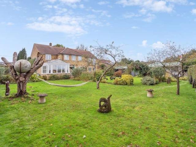 5 Bedroom Detached House