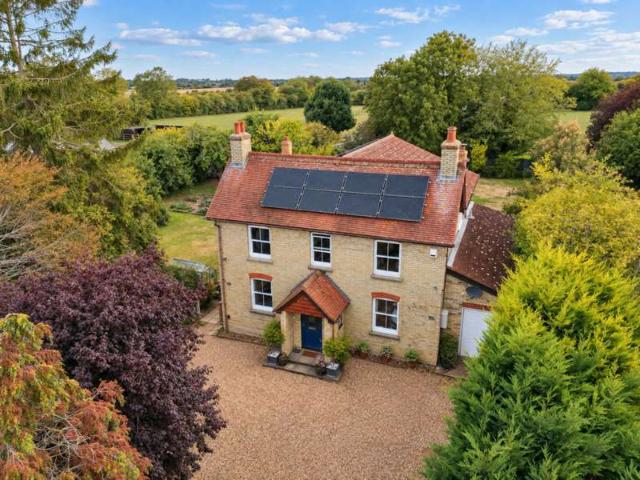 5 Bedroom Detached House