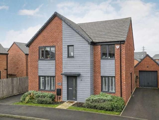5 Bedroom Detached House