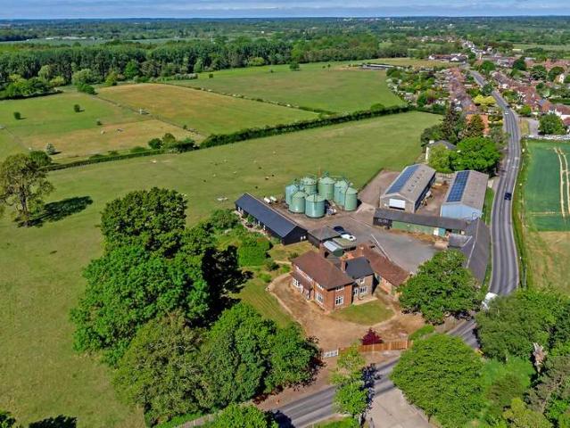 5 Bedroom Detached House