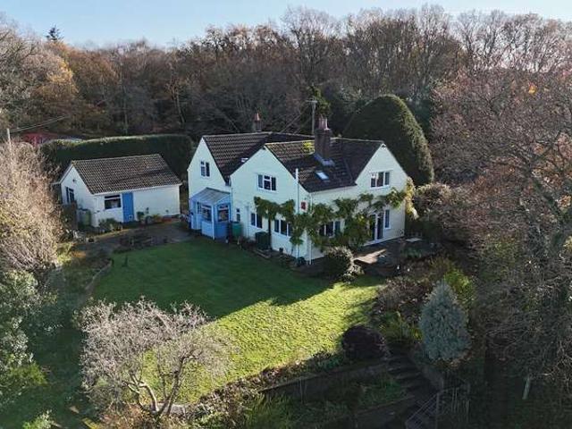 5 Bedroom Detached House