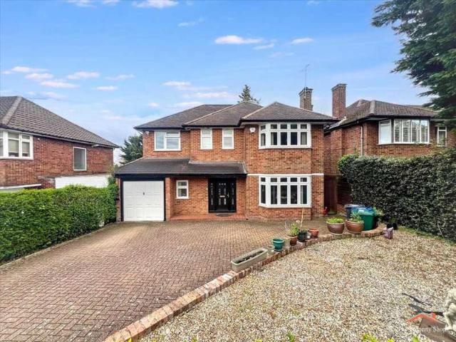 5 Bedroom Detached House