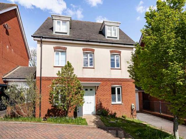 5 Bedroom Detached House