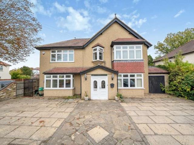 7 Bedroom Detached House