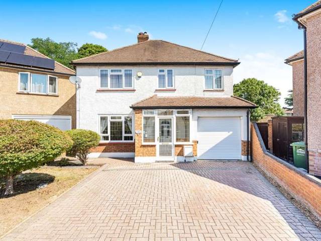 5 Bedroom Detached House