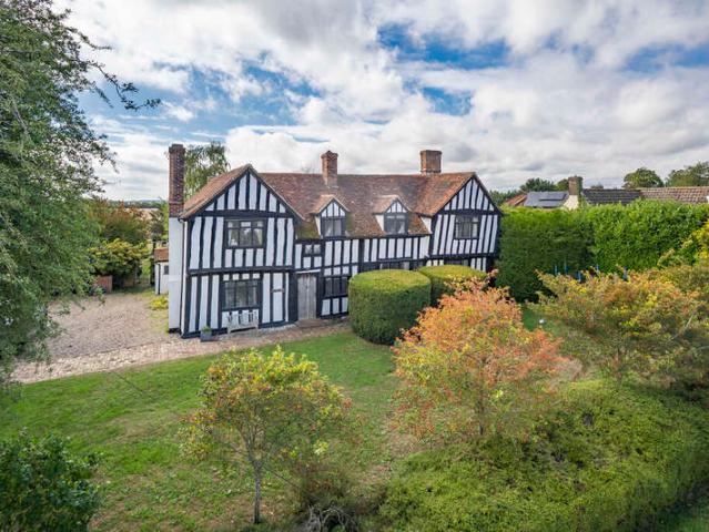 5 Bedroom Detached House