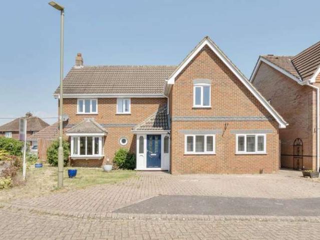 5 Bedroom Detached House