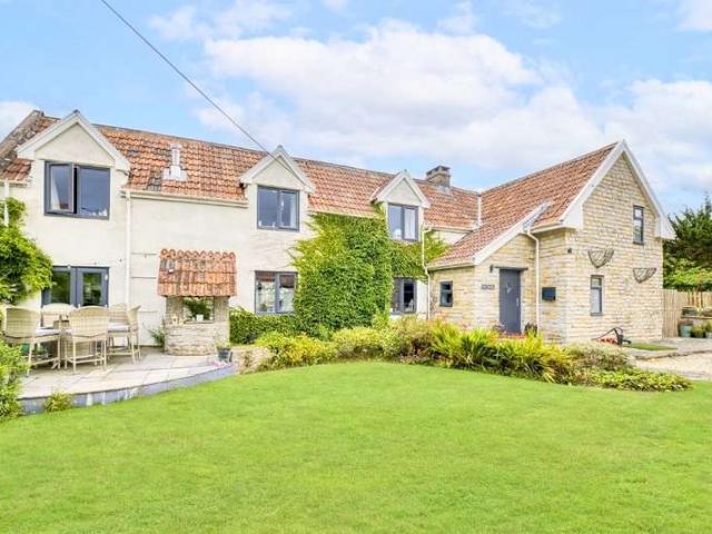 5 Bedroom Detached House