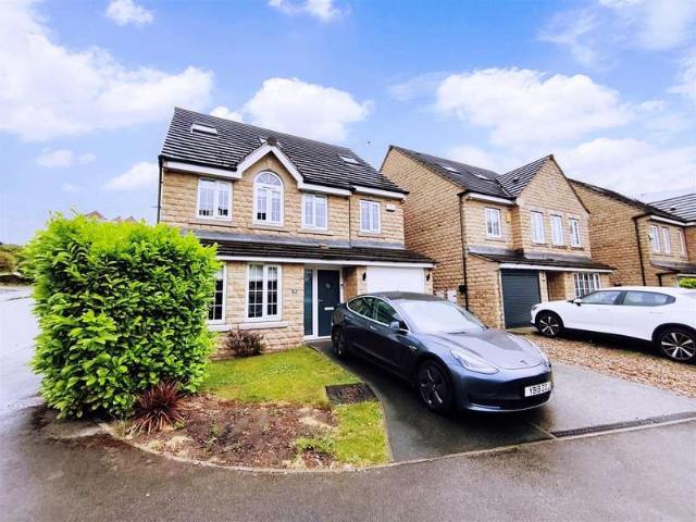 5 Bedroom Detached House