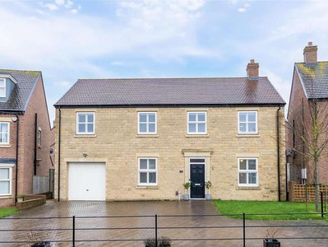 5 Bedroom Detached House