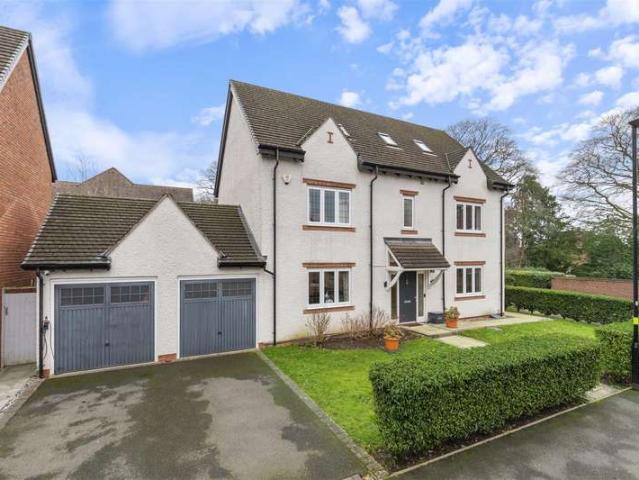 5 Bedroom Detached House