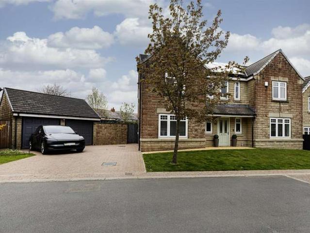 5 Bedroom Detached House