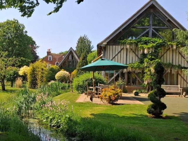 5 Bedroom Detached House