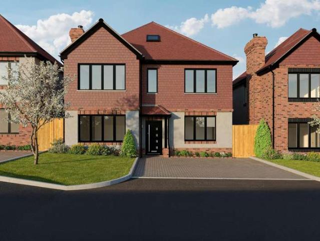 5 Bedroom Detached House