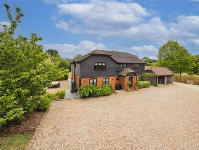 5 Bedroom Detached House