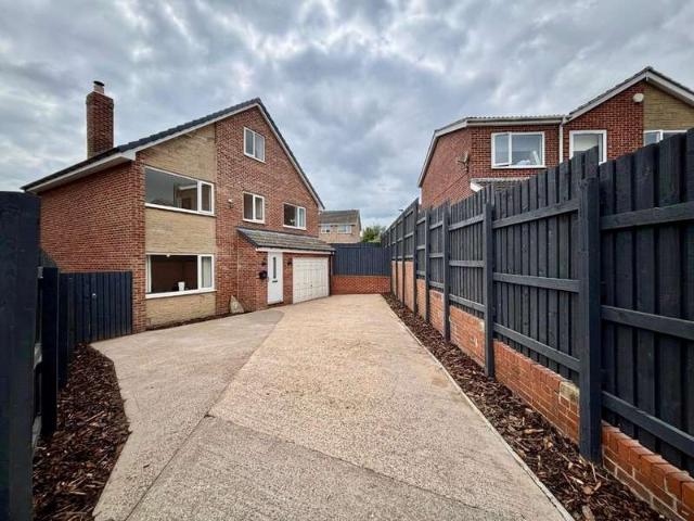 5 Bedroom Detached House