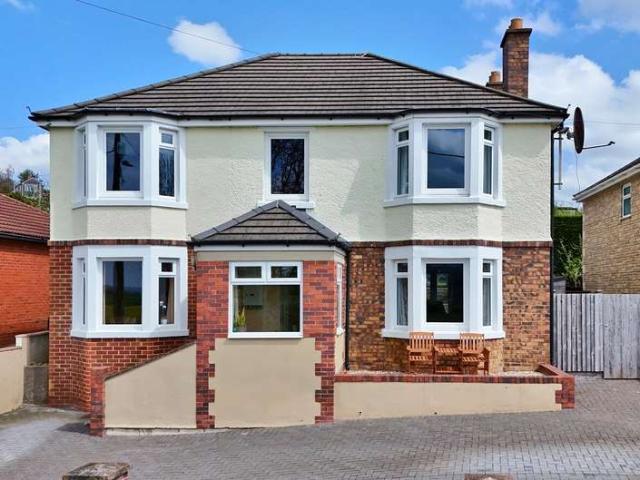 5 Bedroom Detached House