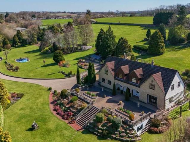 5 Bedroom Detached House