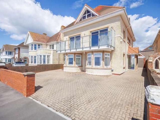 5 Bedroom Detached House