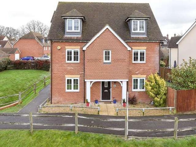 5 Bedroom Detached House