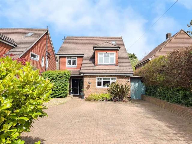 5 Bedroom Detached House
