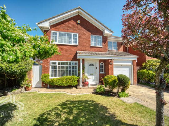 5 Bedroom Detached House