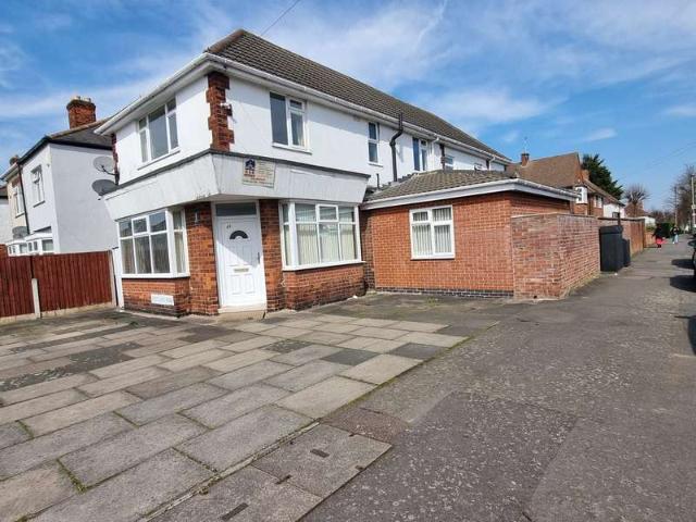 5 Bedroom Detached House
