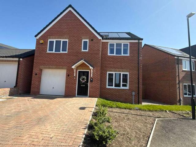 5 Bedroom Detached House