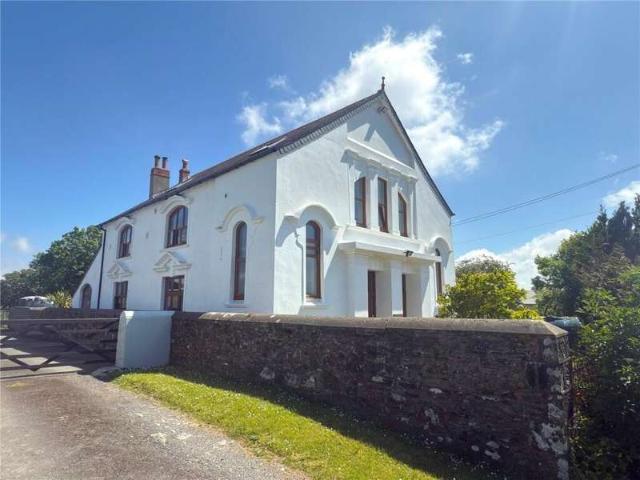 5 Bedroom Detached House