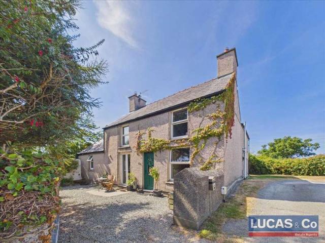 5 Bedroom Detached House