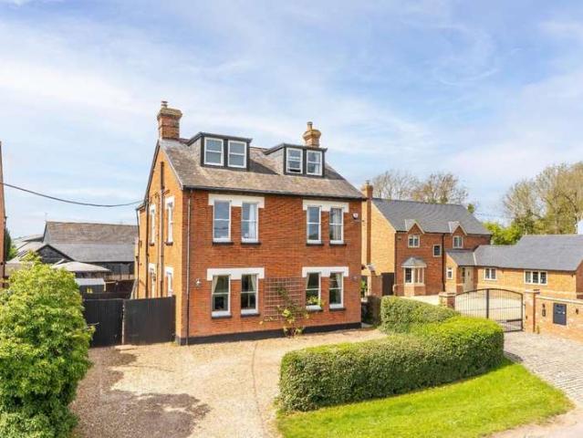 5 Bedroom Detached House