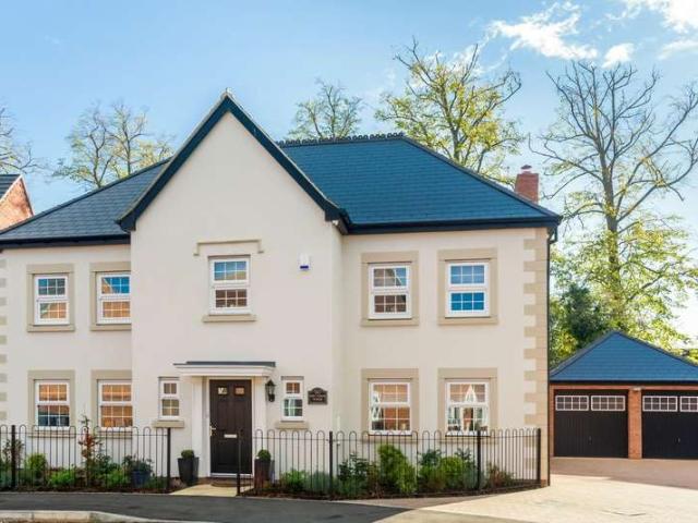 5 Bedroom Detached House