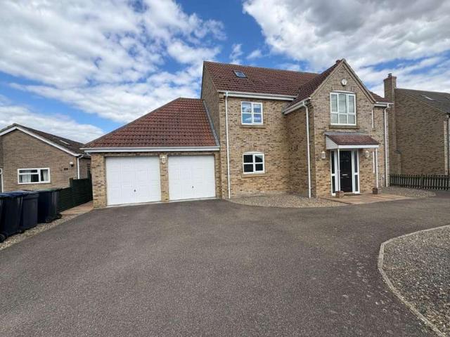 5 Bedroom Detached House