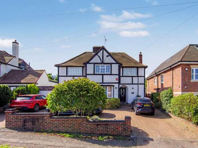 5 Bedroom Detached House
