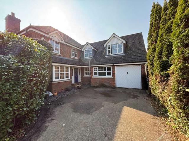 5 Bedroom Detached House