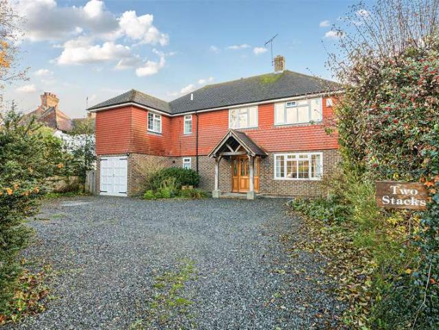 5 Bedroom Detached House