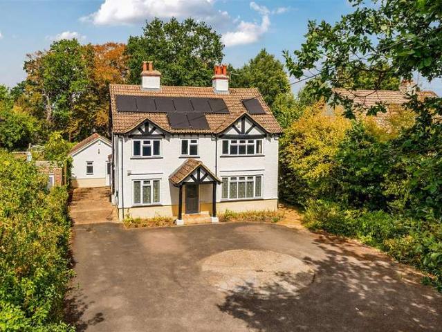 5 Bedroom Detached House