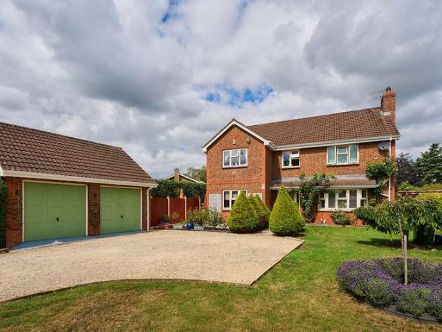 5 Bedroom Detached House