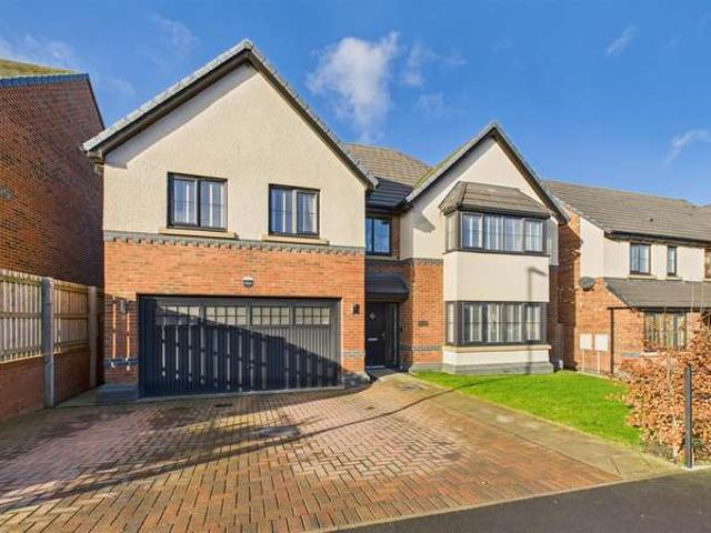 5 Bedroom Detached House