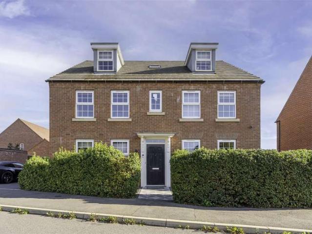 5 Bedroom Detached House