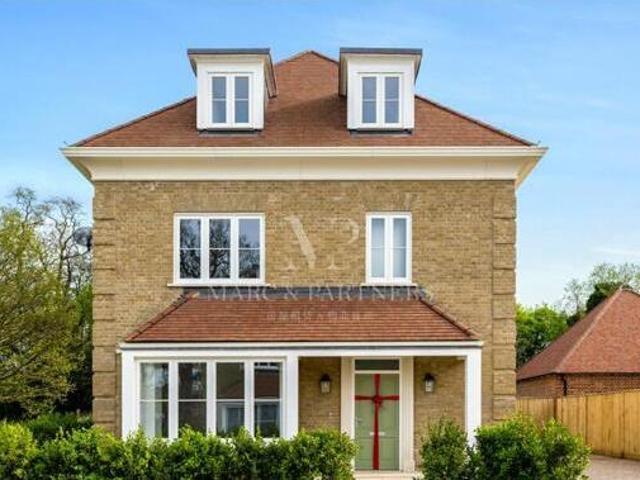 5 Bedroom Detached House For Rent In 12 Daffodil Cres, Barnet