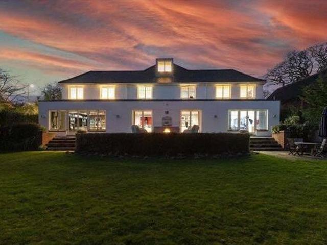 5 bedroom detached house for rent in Coombe Lane West KingstonUponThames KT2