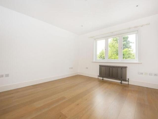 5 bedroom detached house for rent in Church Road Richmond TW10