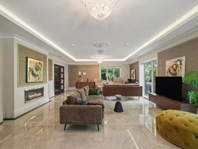 5 bedroom detached house for rent in Chandos Way, Hampstead Garden Suburb, NW11